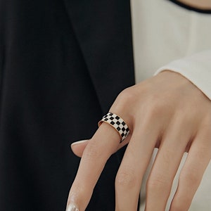 18K Gold Checkered Ring Enamel Ring Wide Checkered Band - Etsy