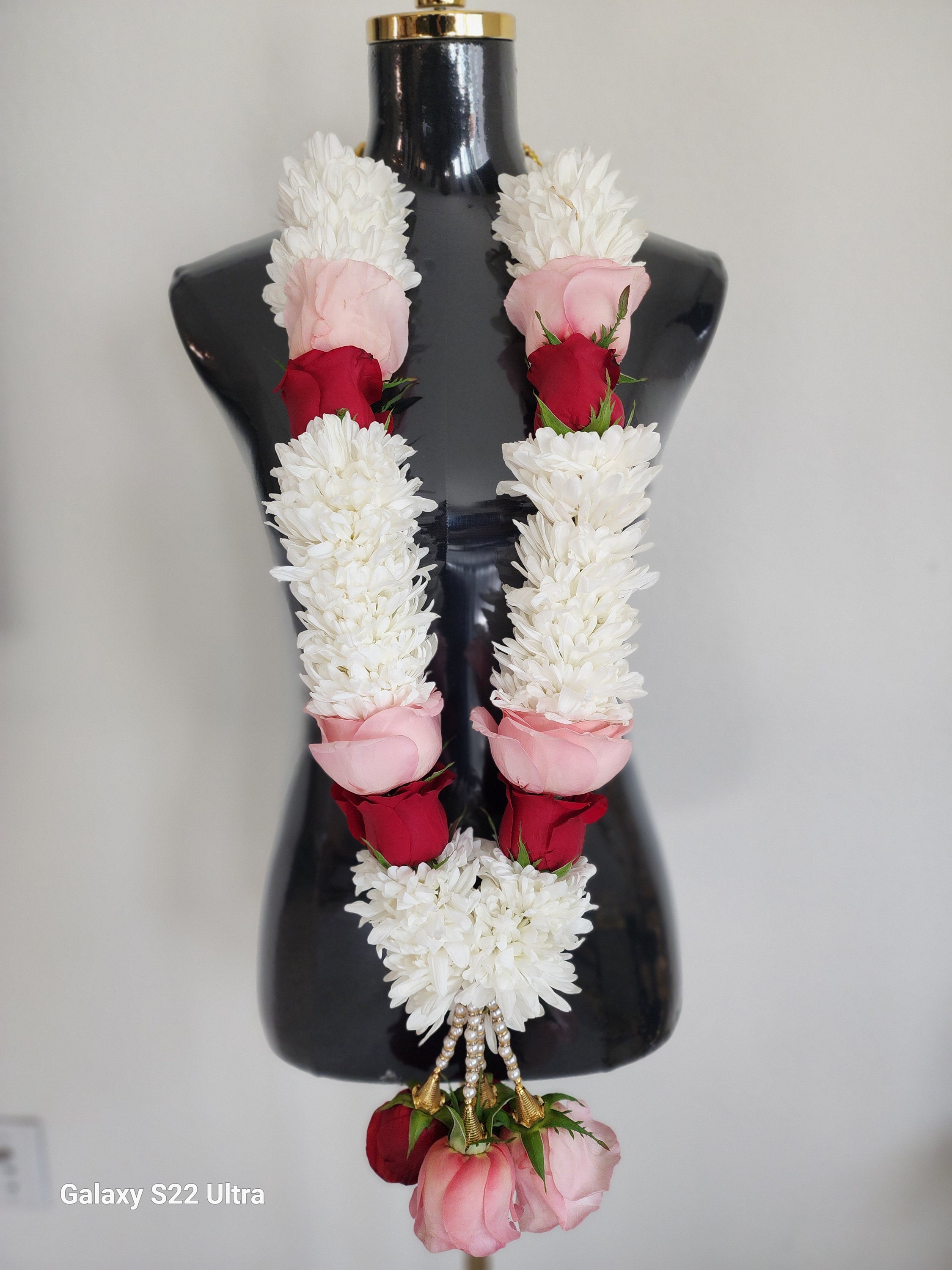 FRESH ROSE MALA Leis Floral Garland, Real Flower Garland, Wedding Haar ...