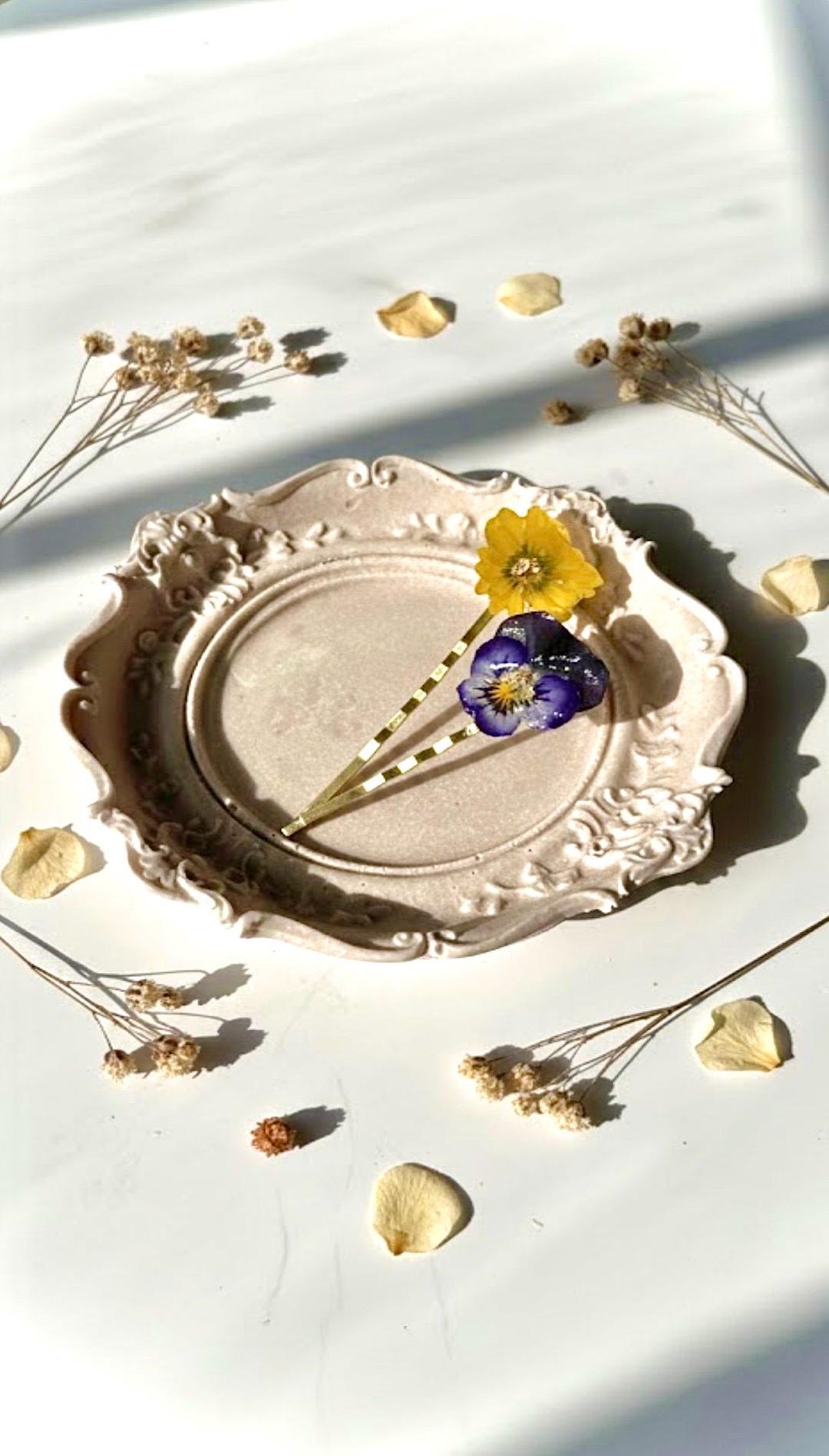Real Flower Resin Gold Hair Clip With Gold Leaf Flakes - Etsy