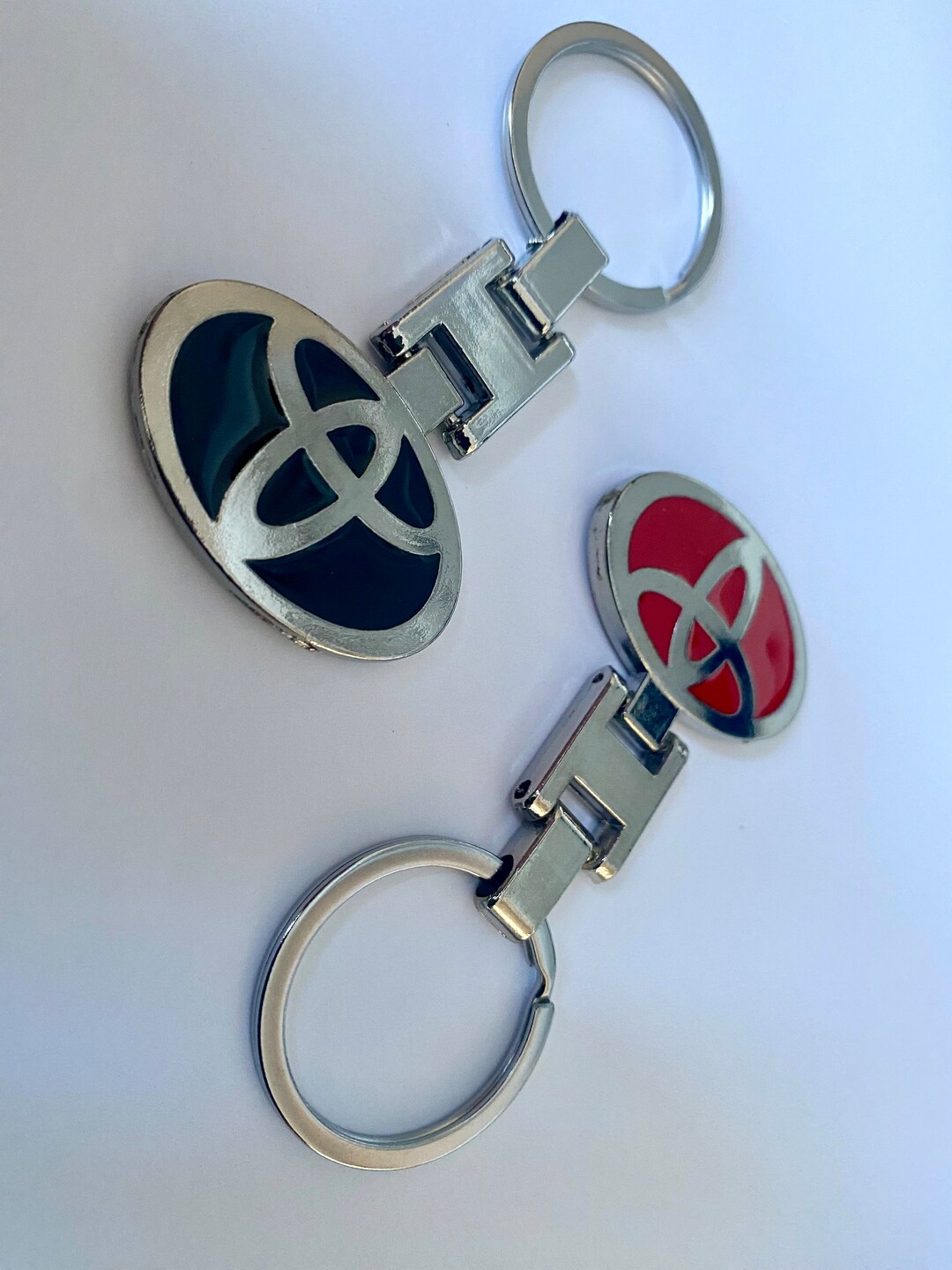 Silver Double Sided Chrome Black or Red Keyring Keychain for Toyota ...