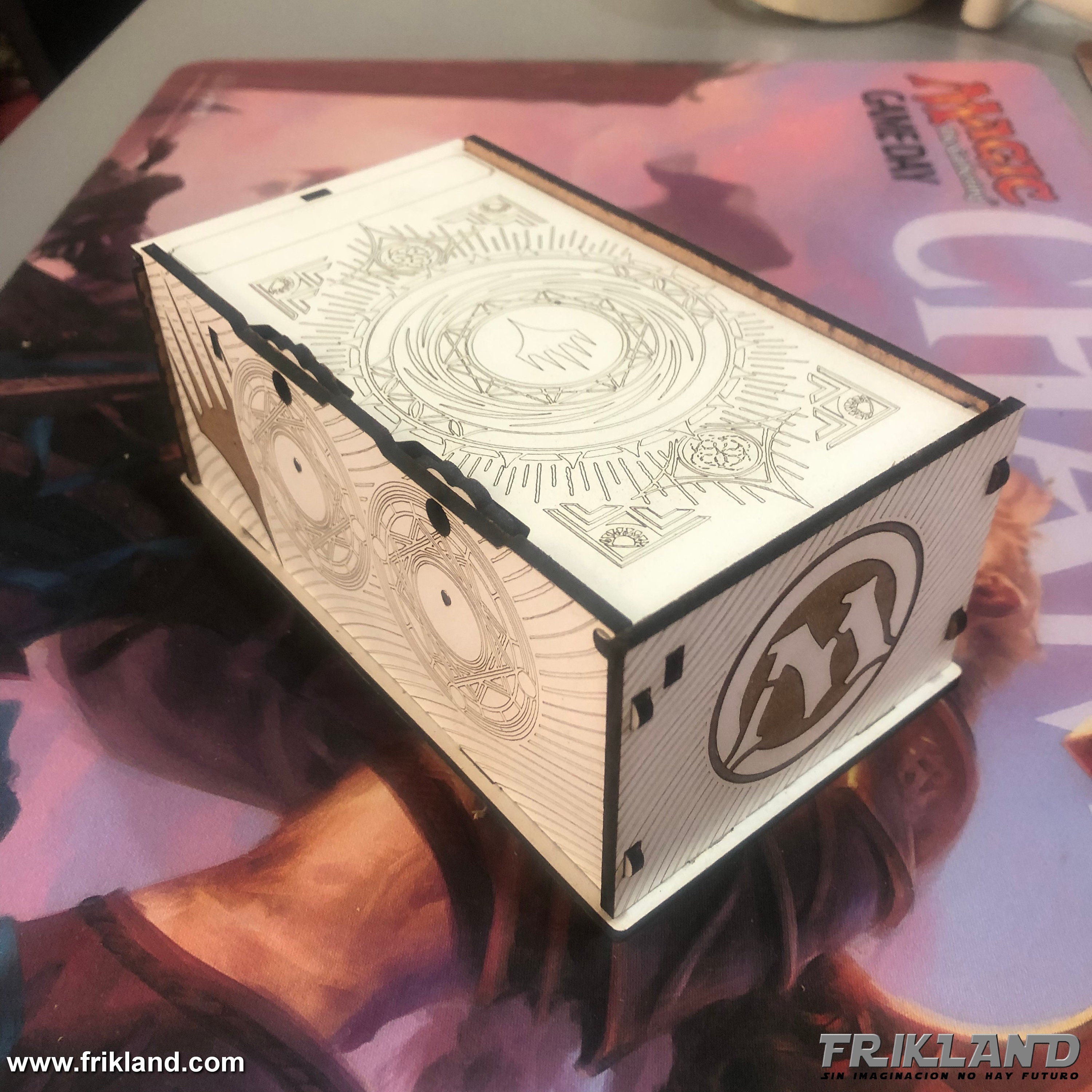Magic the Gathering Ultimate Deck Box - Etsy