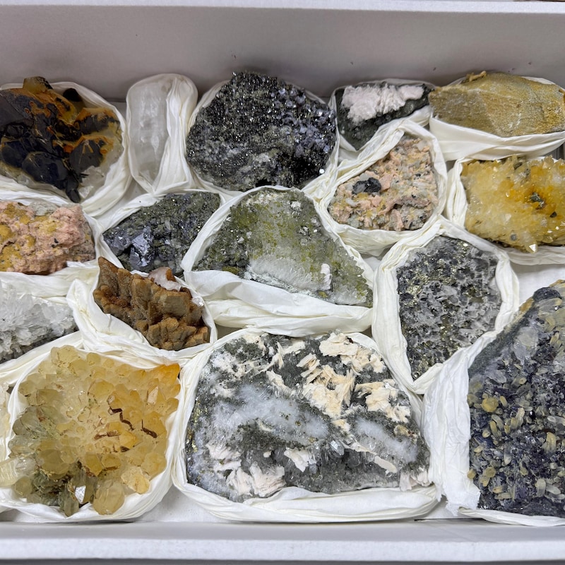 Mix Mineral Cluster - Etsy