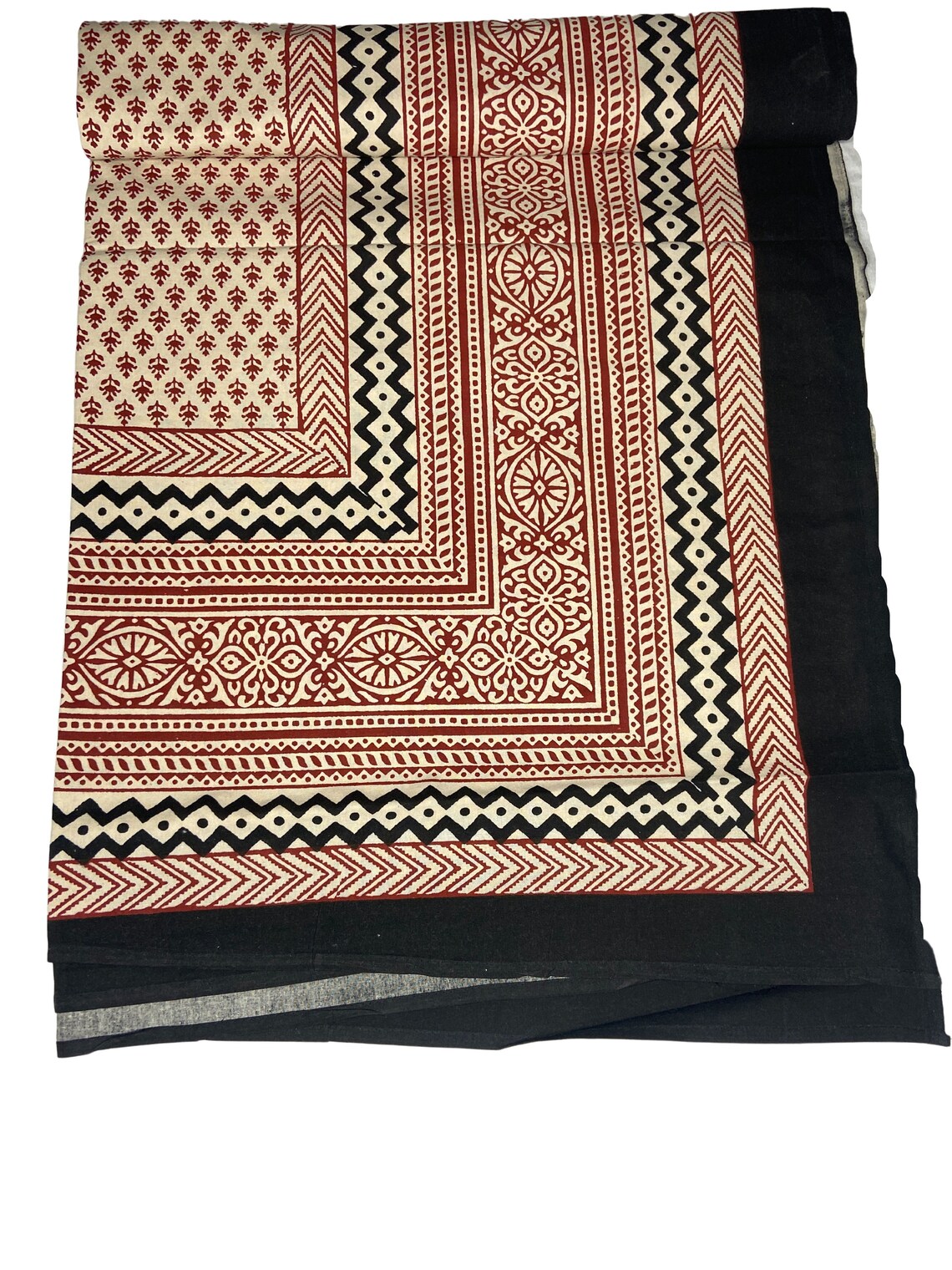Rectangular Black Bordered Bagh Block Printed Bedsheet With 2 Pillow ...
