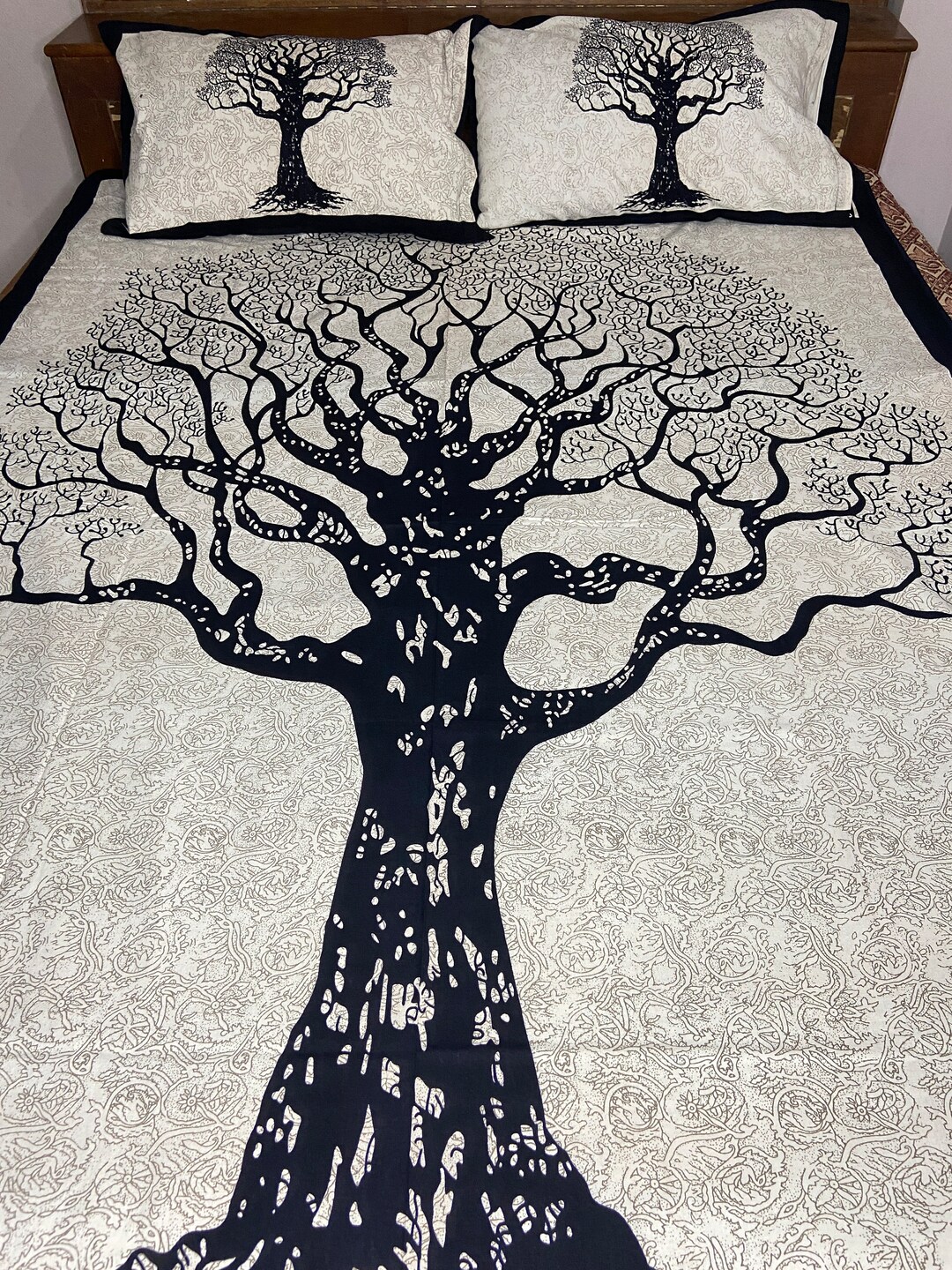 Rectangular Tree of Life Hand Screen Printed Bedsheet With 2 Zipped ...