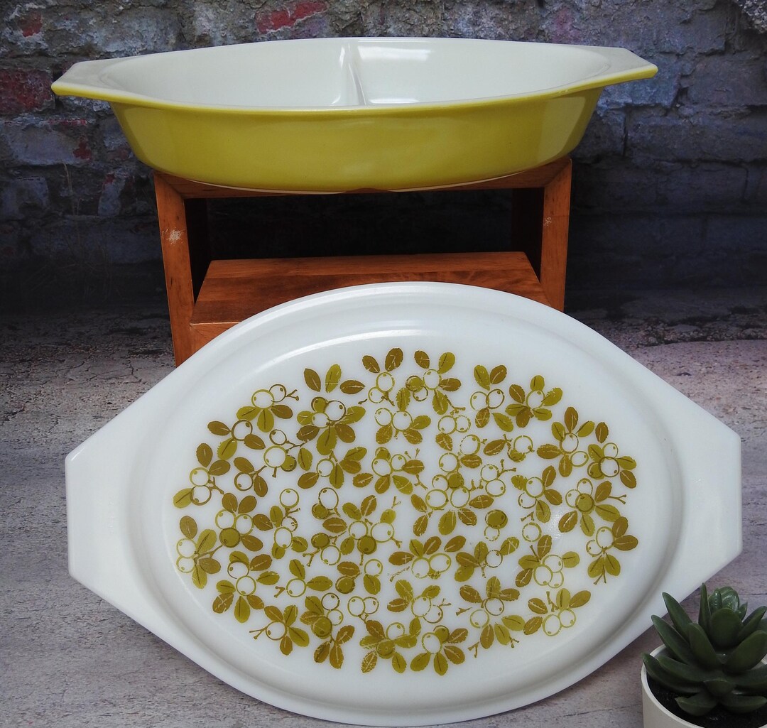Pyrex Verde Olive Divided Dish With Lid Serving Baking Green Kitchen ...