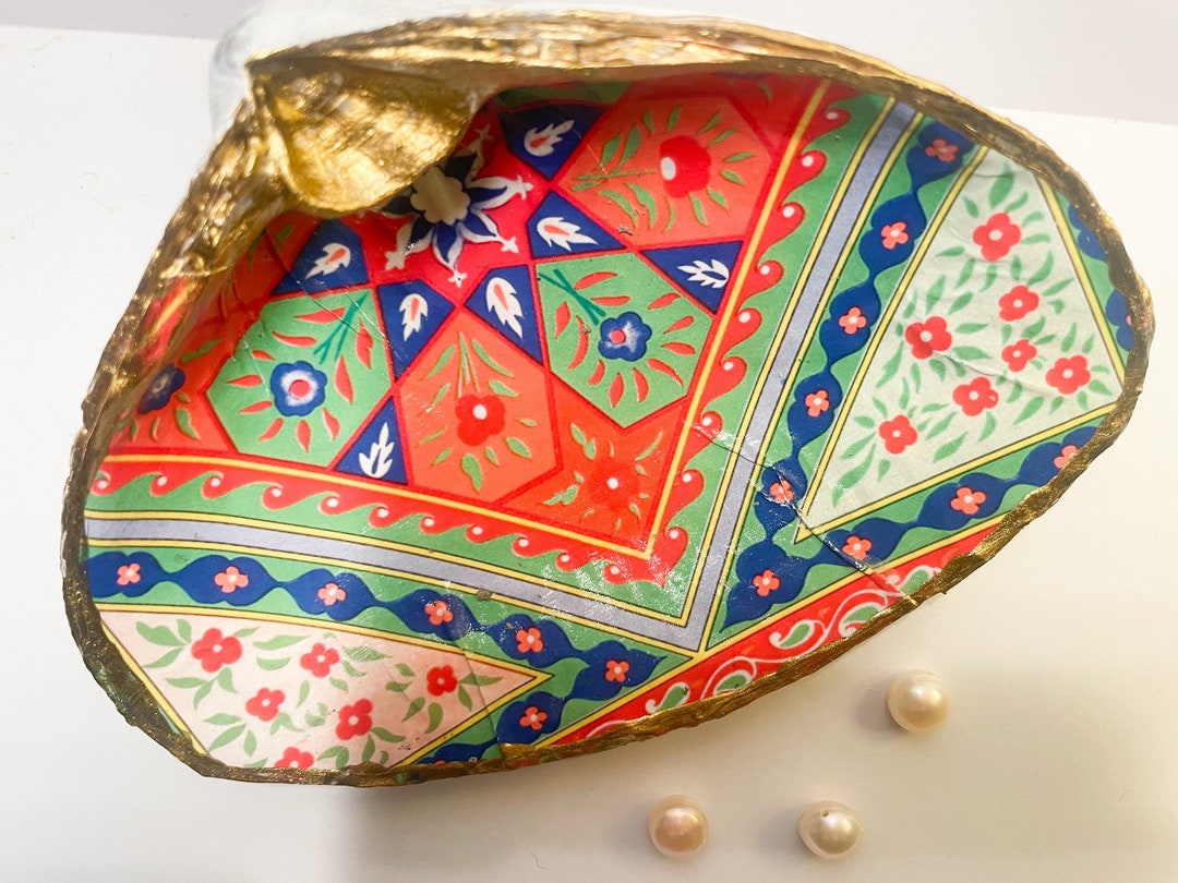 Happy Shell. Decoupage Clam Shell. - Etsy