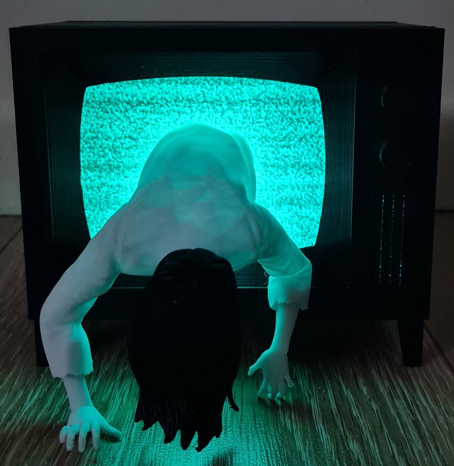 Samara/sadako TV Scene Model With Lights the Ring Movie - Etsy