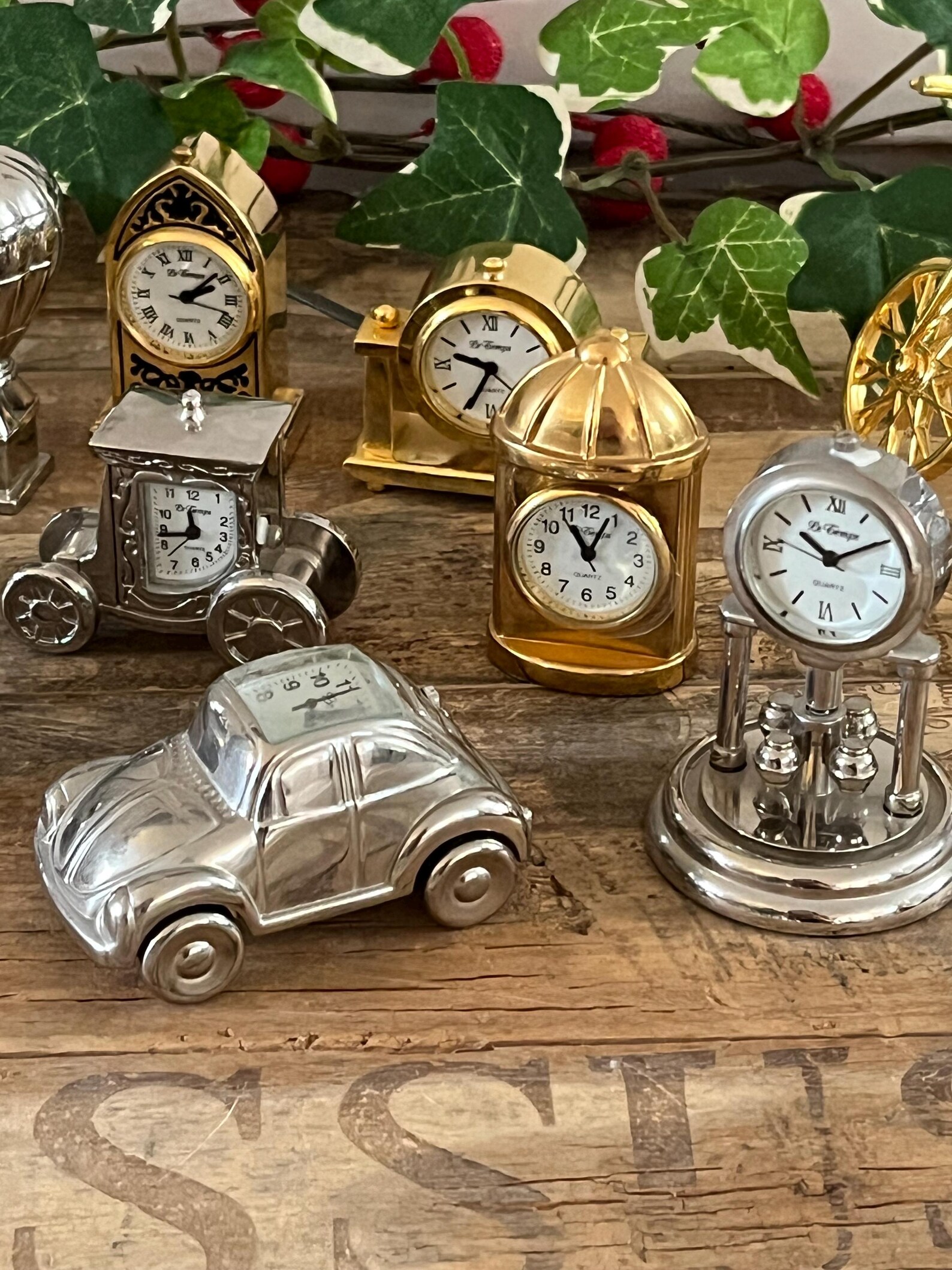 Le Temps French Miniature Quartz Clocks Collection. A Set of Eleven ...