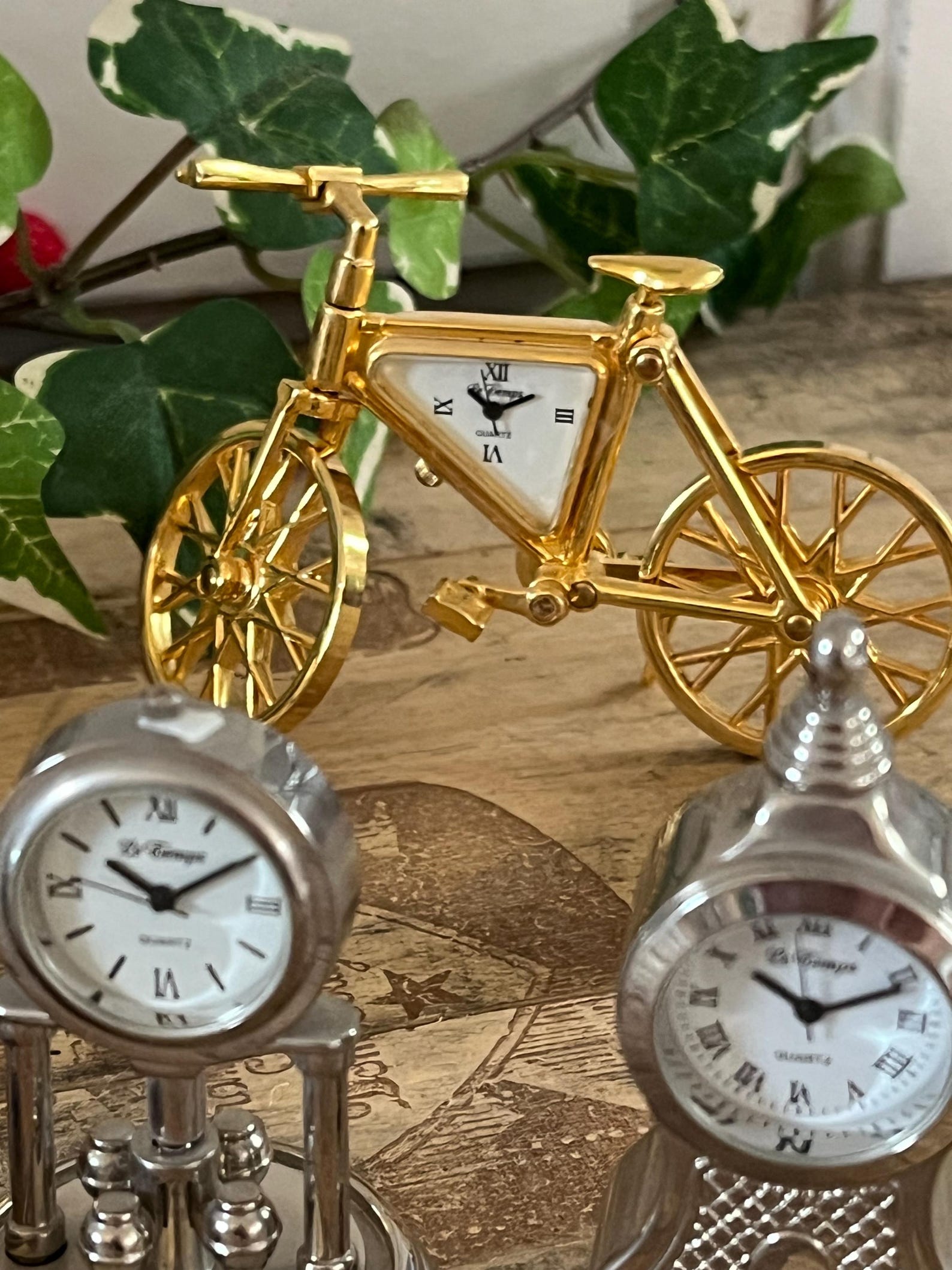 Le Temps French Miniature Quartz Clocks Collection. A Set of Eleven ...