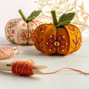 Felt Pumpkins Embroidery Pattern Bundle, DIY Wool Felt Ornaments or Pin ...