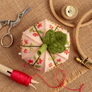 Felt Pumpkins Embroidery Pattern Bundle, DIY Wool Felt Ornaments or Pin ...