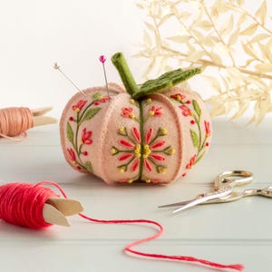 Felt Pumpkins Embroidery Pattern Bundle, DIY Wool Felt Ornaments or Pin ...