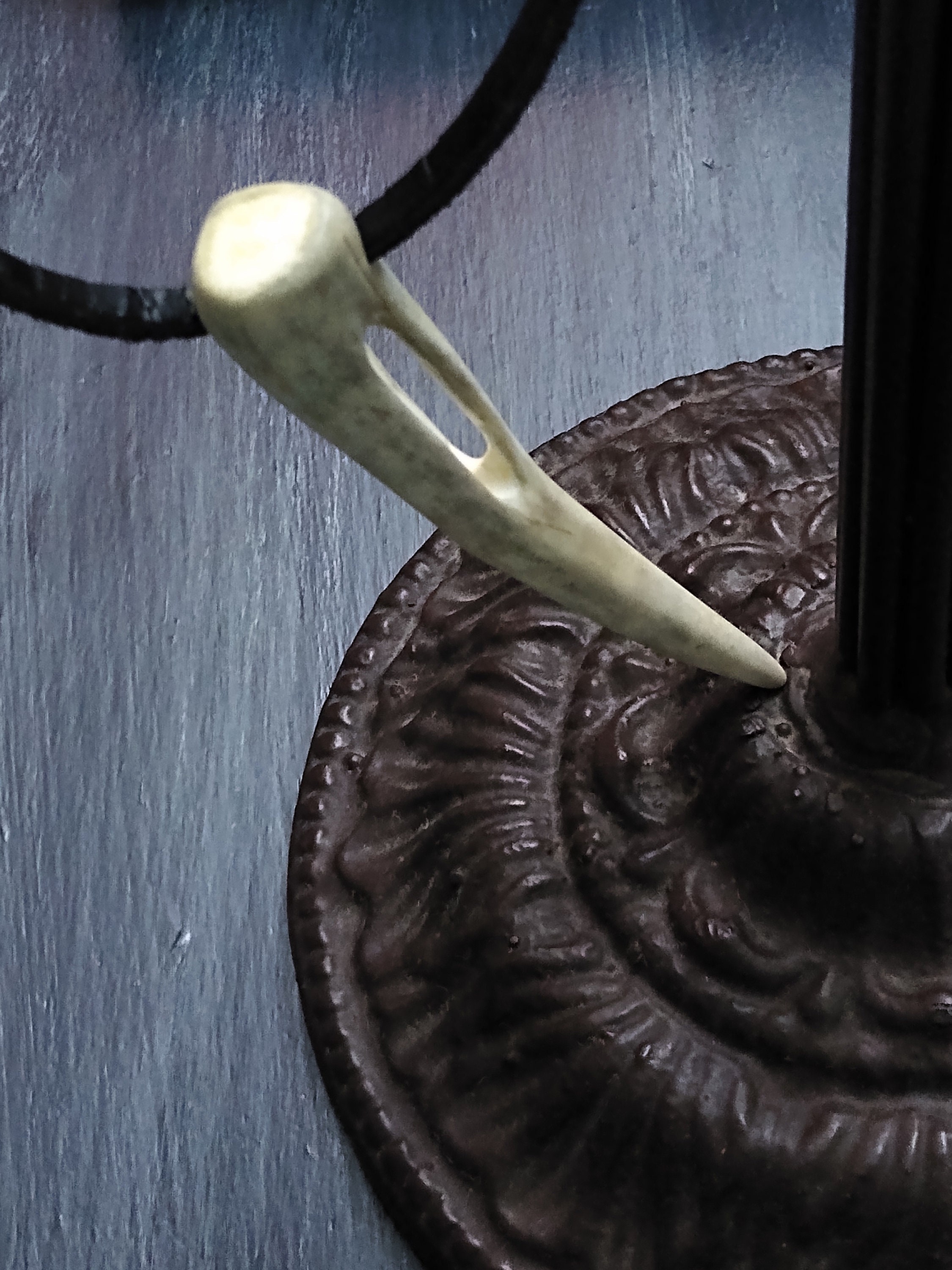 Carved 3 Pillar Whitetail Deer Antler Point Necklace, Antler Necklace ...