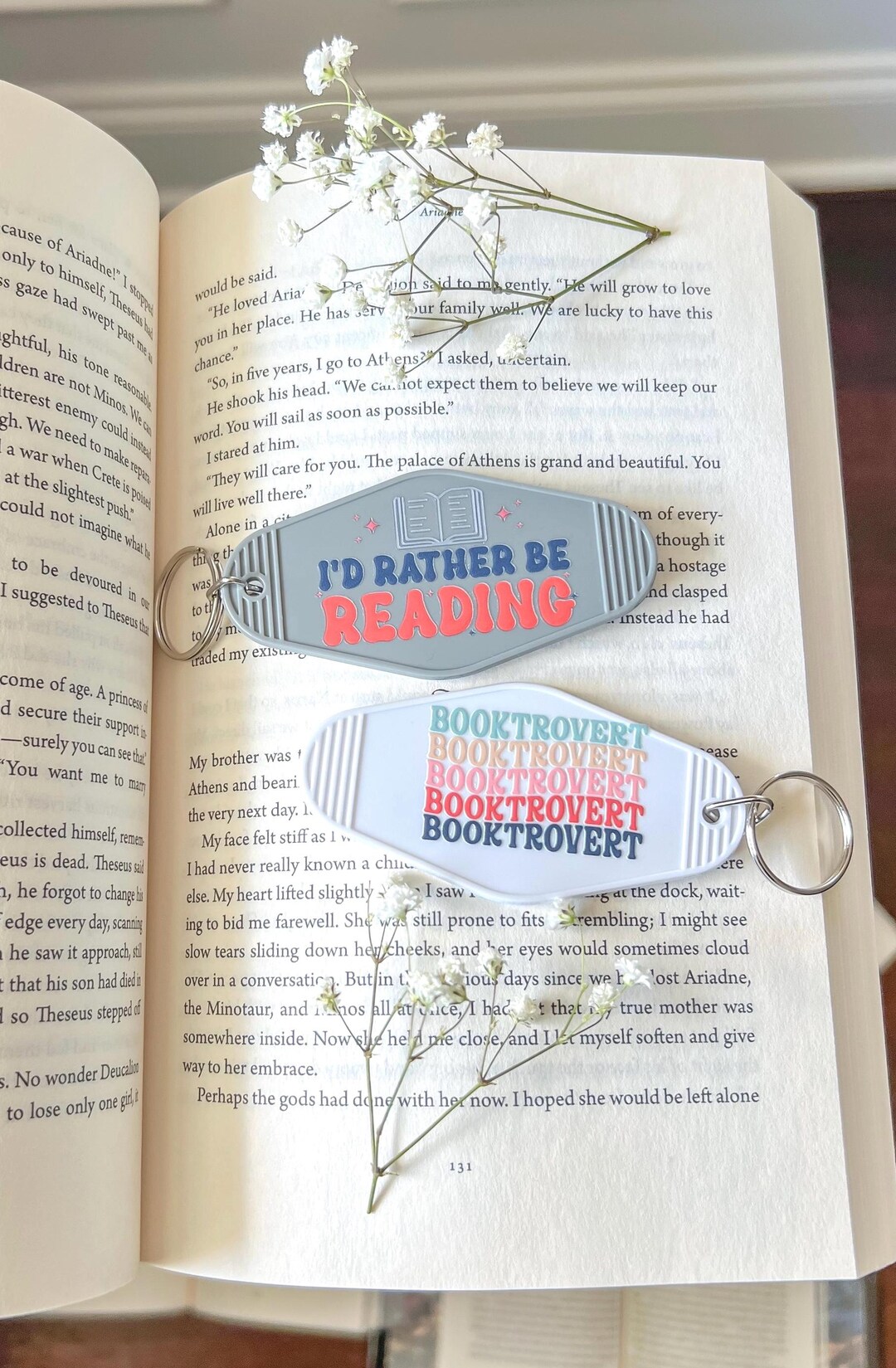 Book Keychain, Retro Motel Keychain, Book Lover Motel Keychain, Bookish ...