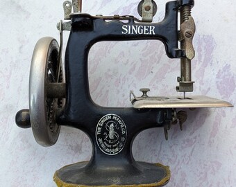 Vintage Early Singer Sewing Machine, Model 20 With 7 Spokes - Etsy