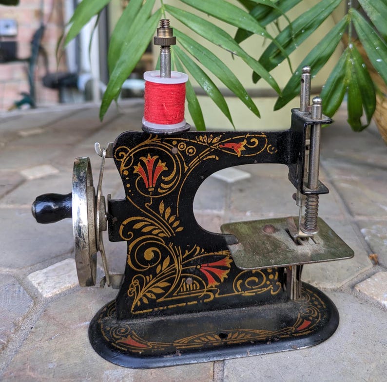 5 Antique Toy Sewing Machine - Etsy