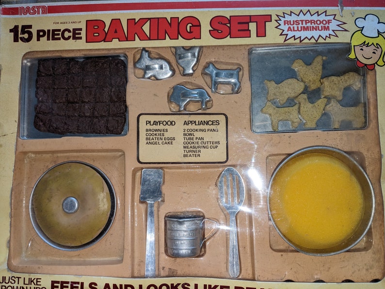 Vintage Child's Baking Set in Original Box - Etsy
