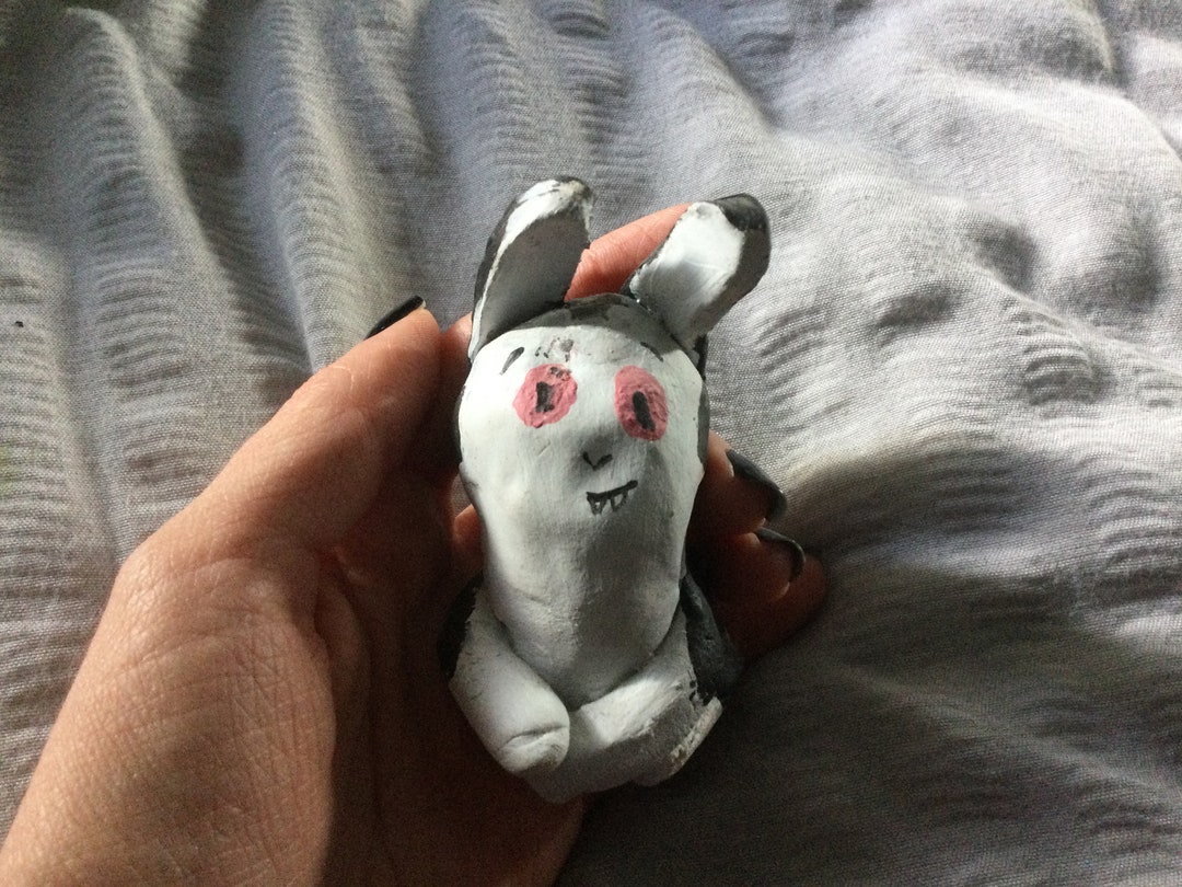Bunnicula Pottery Figure - Etsy