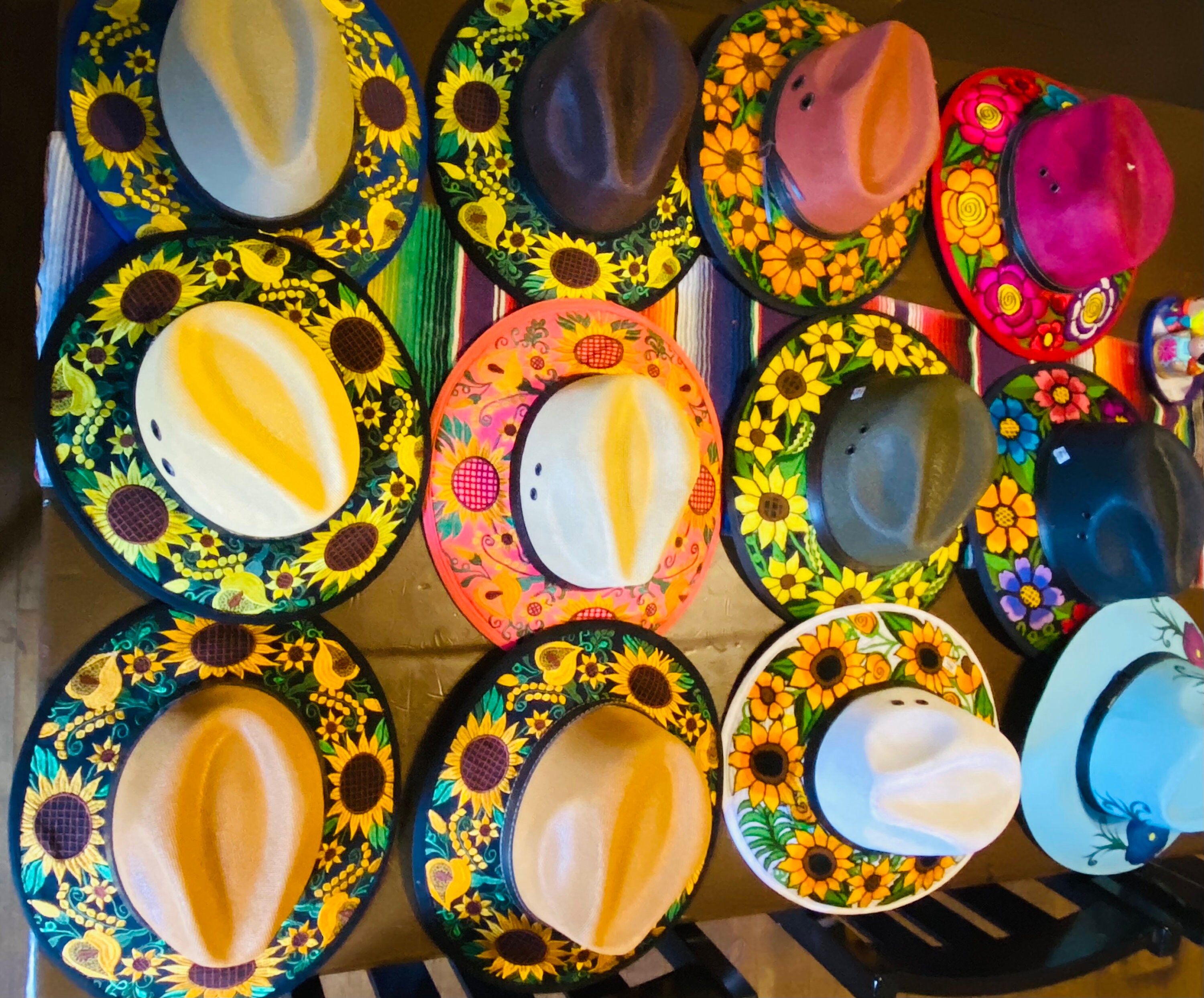 Artesanías hechas de barro pintadas a mano - Etsy España