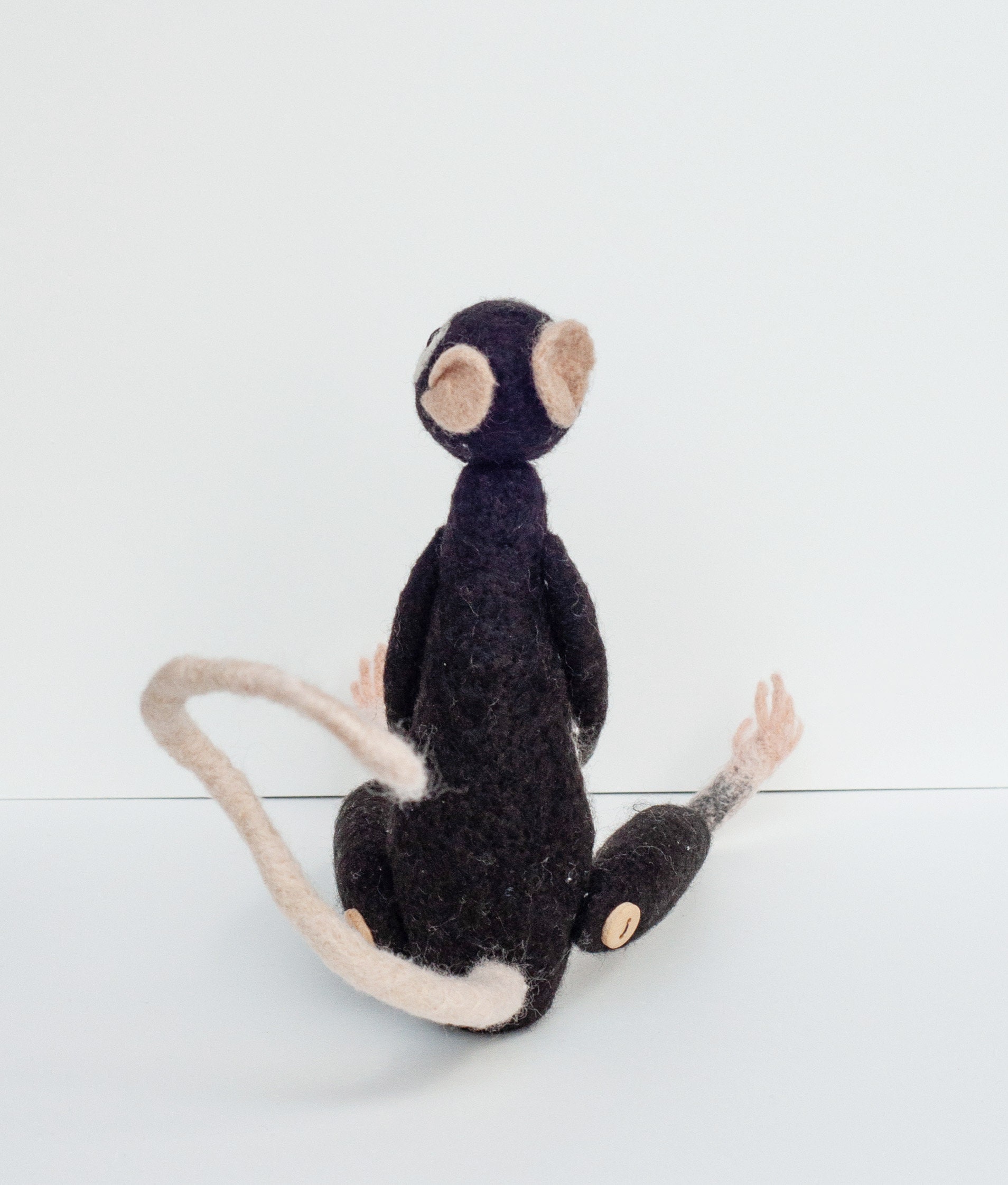 Needlefelted rat art doll vegan friendly - Etsy España