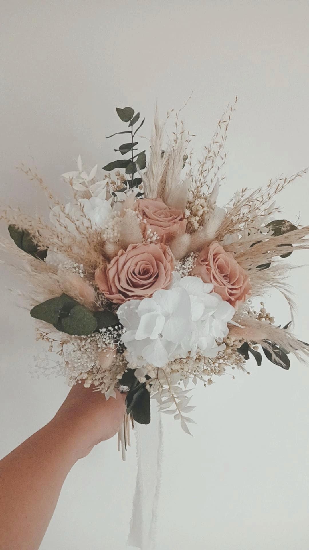 Bouquet de mariée bohème avec rose, Gypsophile et pampa, bouquet de ...