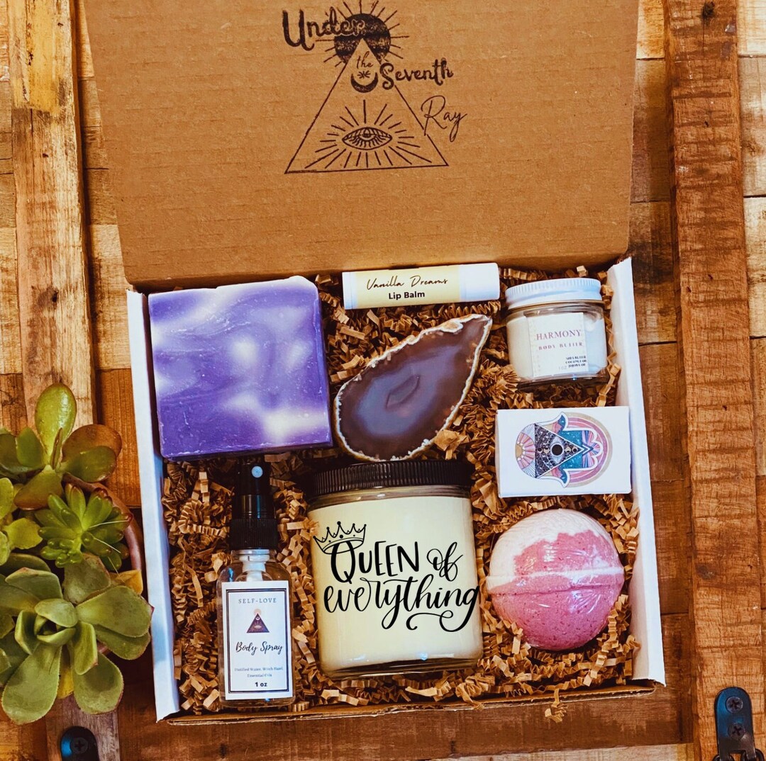 QUEEN of Everything Self Care Package - Birthday Queen Spa Gift Box ...