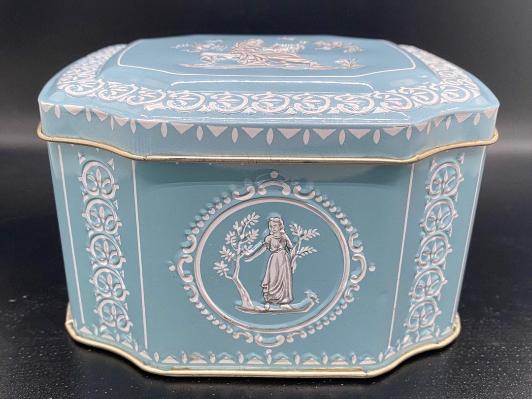 Vintage Wedgewood Style Tin Made in England, Larger Size - Etsy