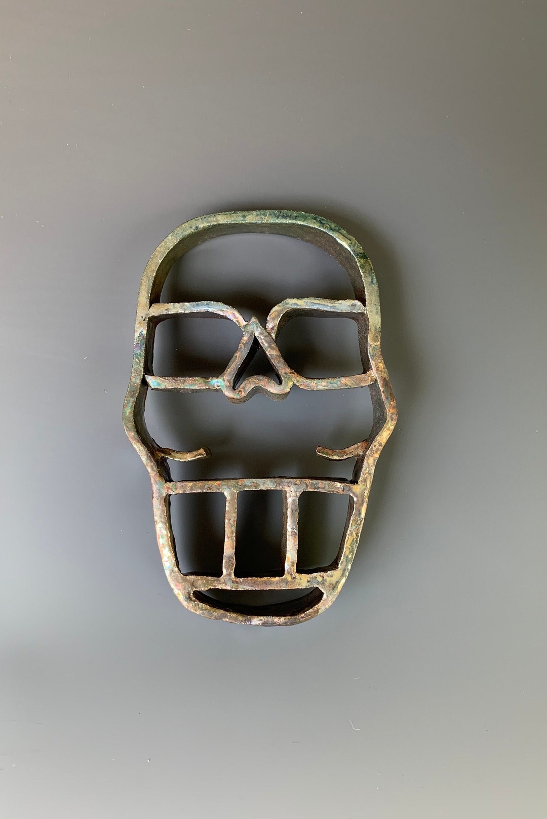 Ceramic Skull Display Case - Etsy