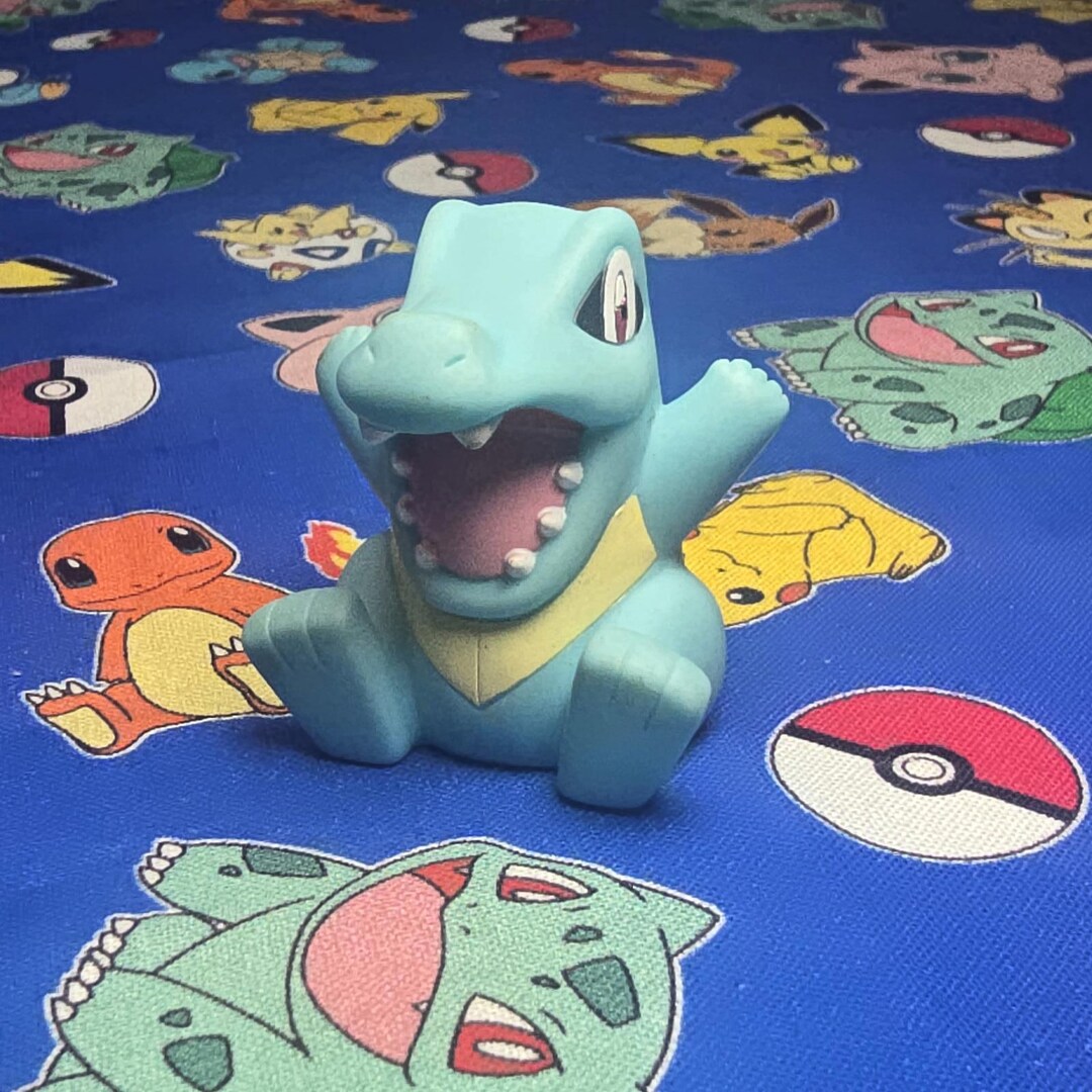 Pokemon Totodile Figure Finger Puppets 2009 Nintendo Bandai PVC Japan ...