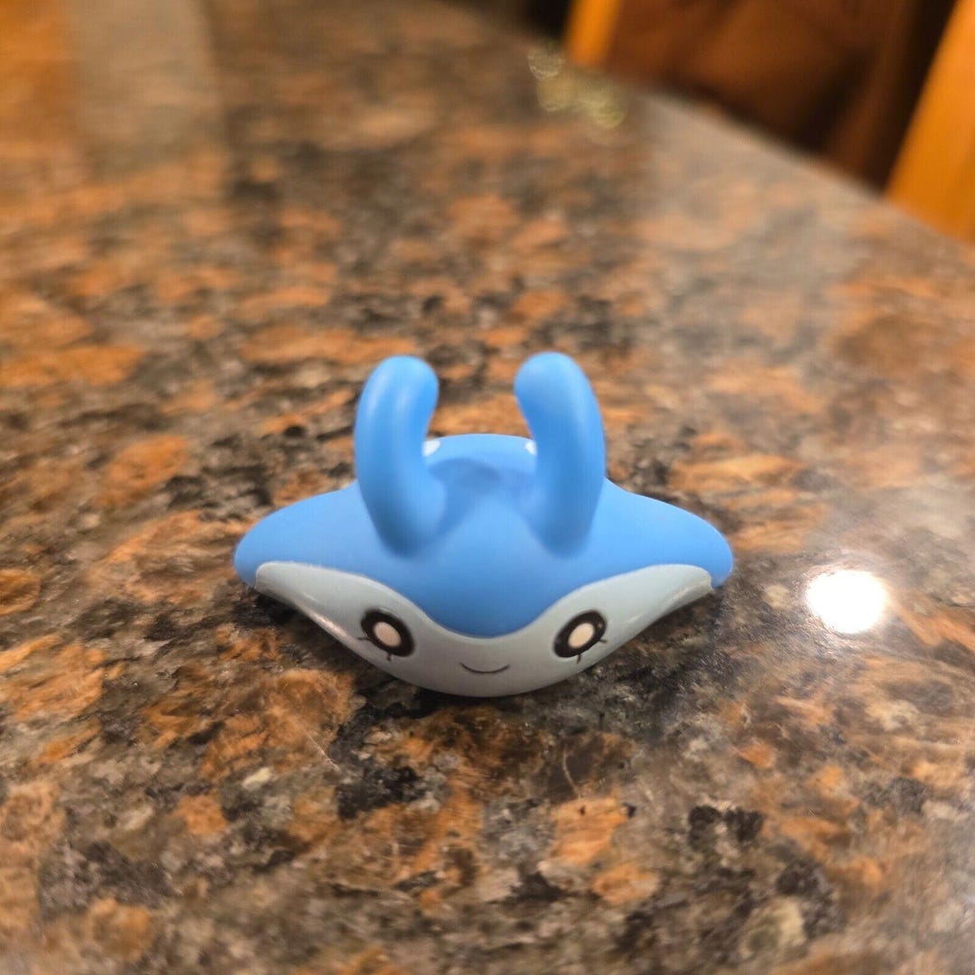 Pokemon Mantyke Figure Finger Puppets 2006 Nintendo Bandai PVC Japan ...