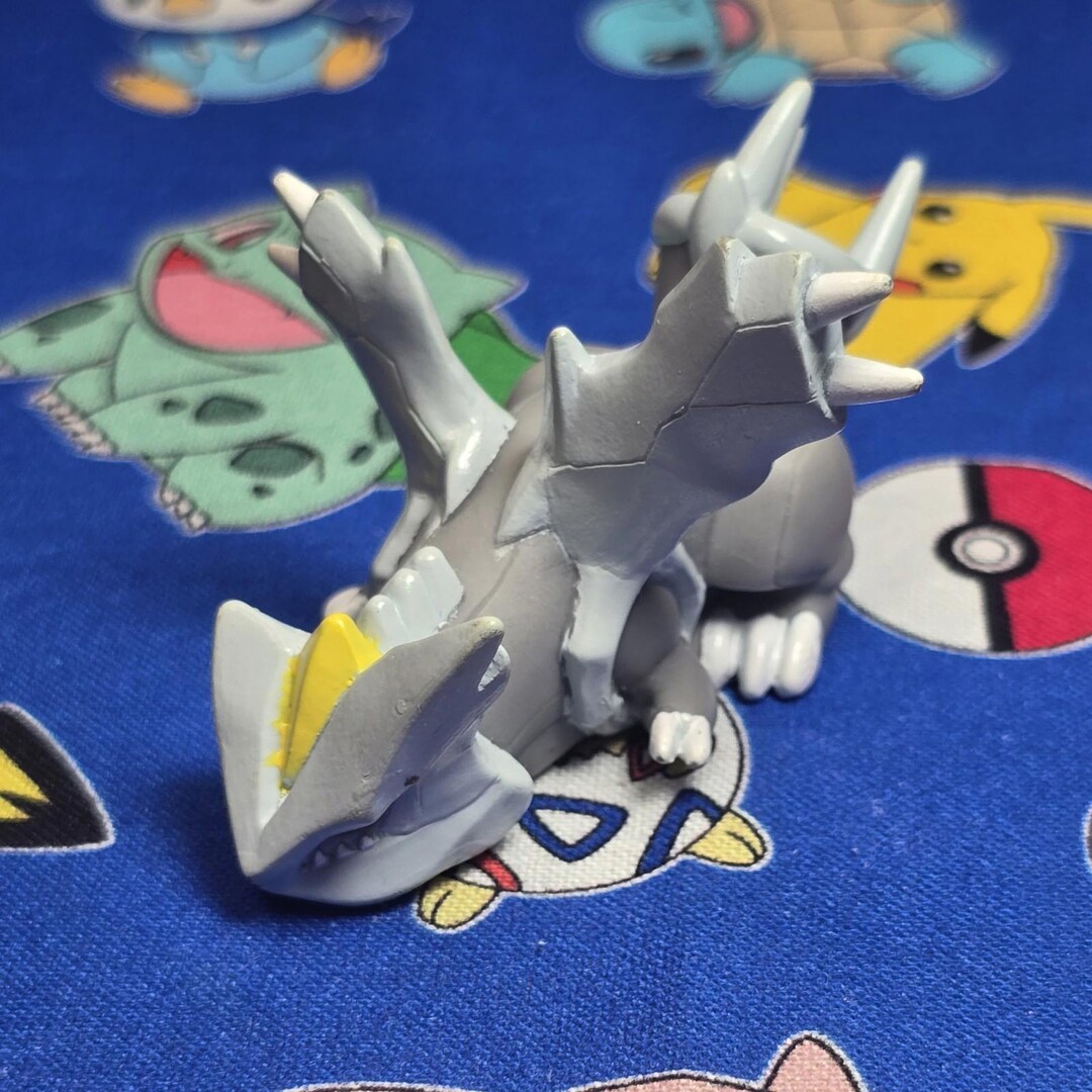 Pokemon Kyurem Figure Finger Puppet 2012 Nintendo Bandai PVC Japan USA ...