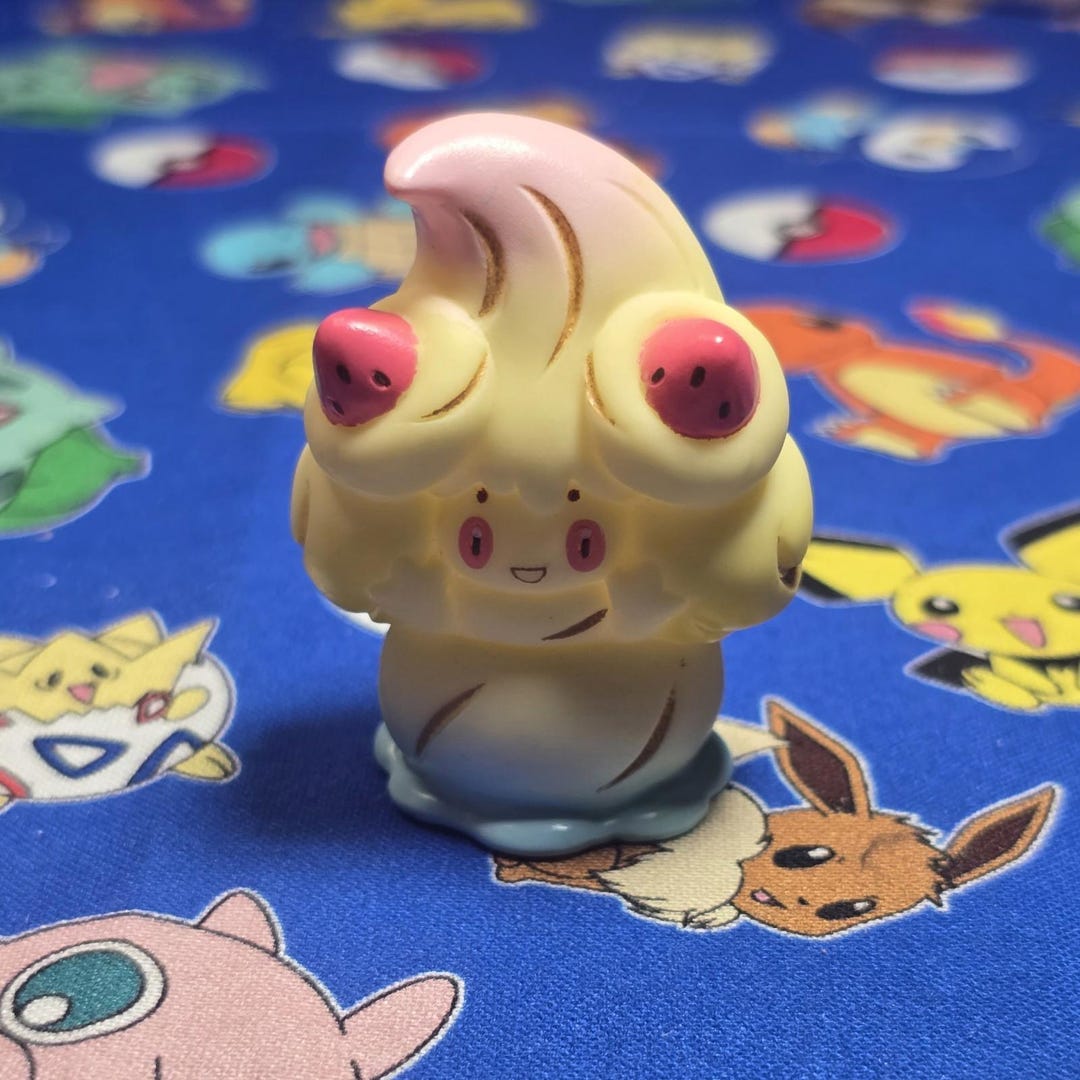 Pokemon Alcremie Shiny Rainbow Cream Figure Finger Puppet 2020 Nintendo ...