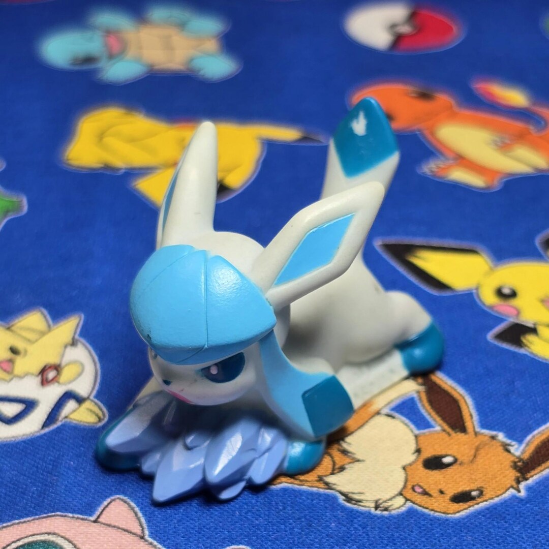 Pokemon Glaceon Figure Finger Puppet 2013 Nintendo Bandai PVC Japan USA ...