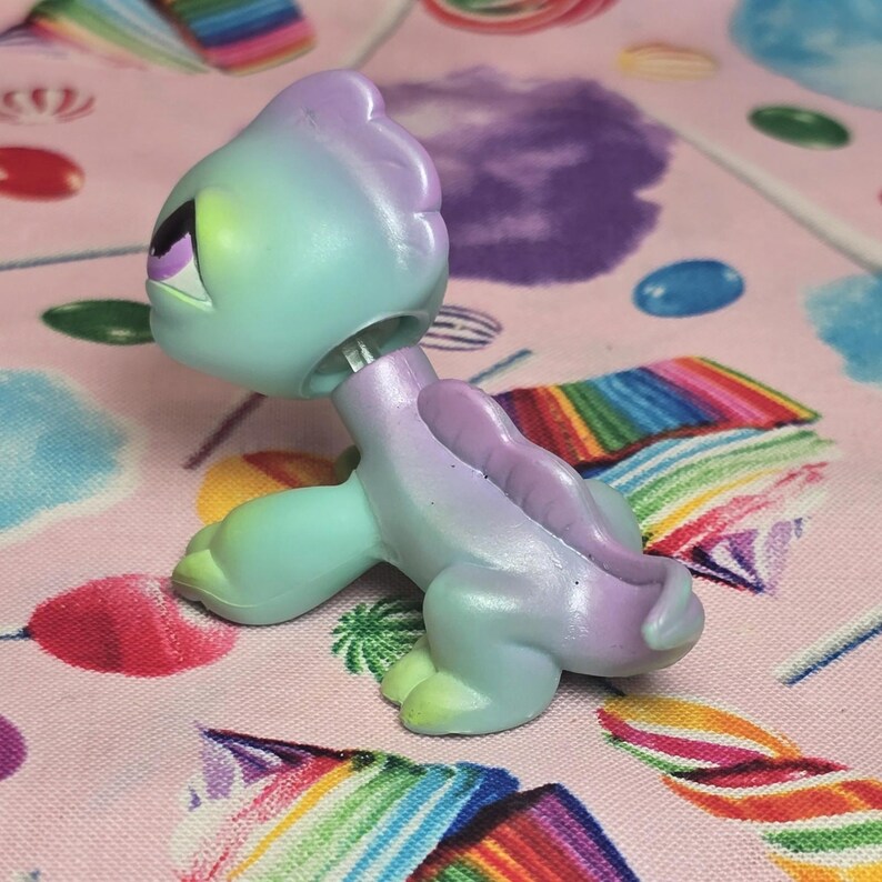 Littlest Pet Shop Authentic LPS #366 Iguana Exclusive Green Blue Purple ...