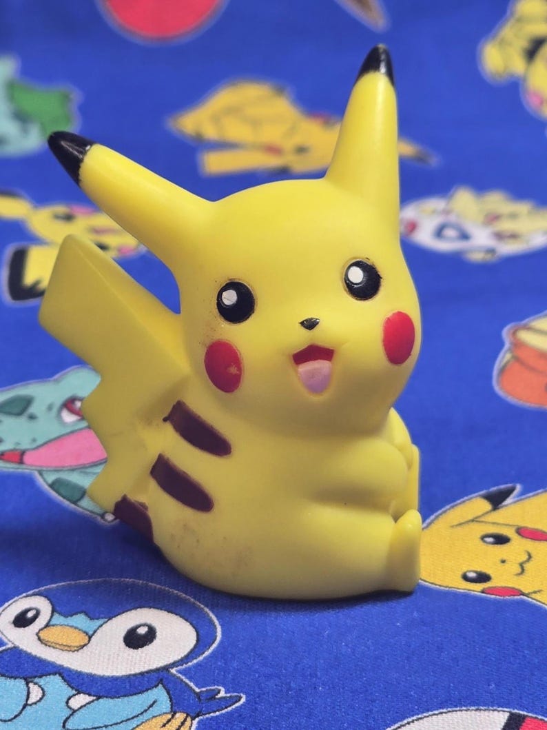 Pokemon Pikachu Figure Finger Puppet 2005 Nintendo Bandai PVC Vintage ...