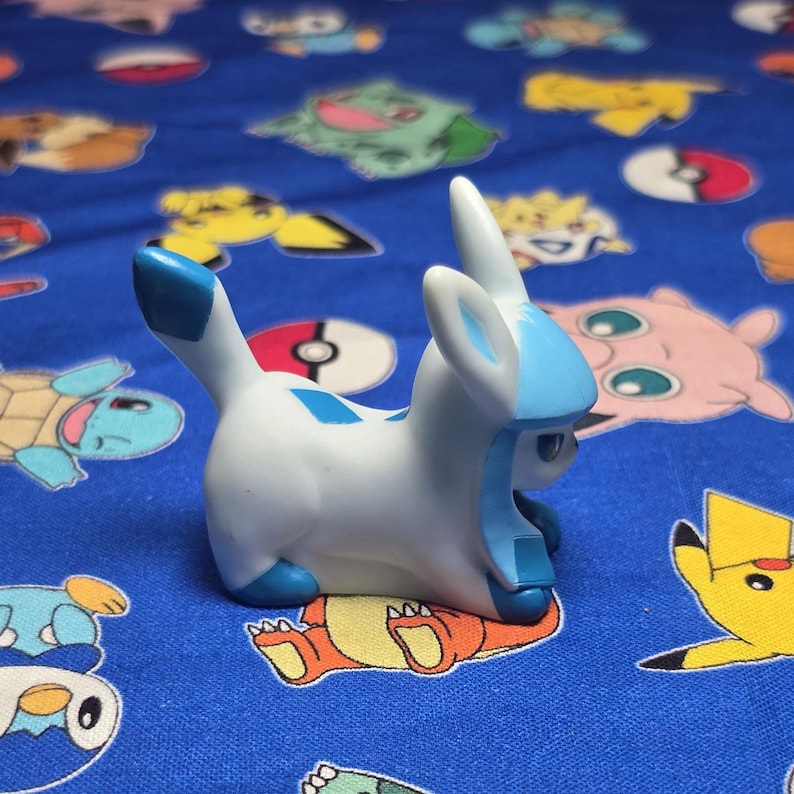 Pokemon Glaceon Figure Finger Puppet 2007 Nintendo Bandai PVC Japan USA ...