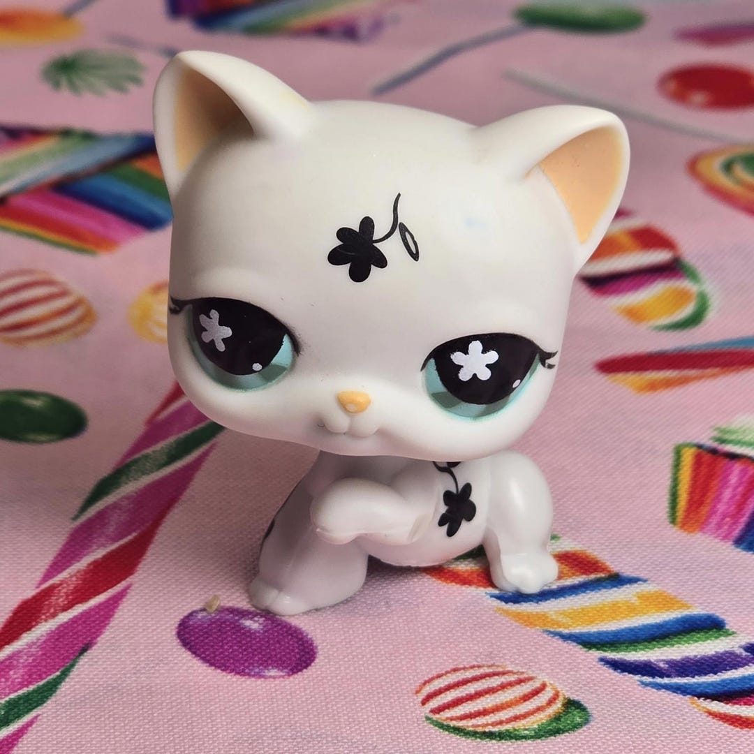 Littlest Pet Shop Authentic LPS #547 Cat Raised Paw White Black Flower ...