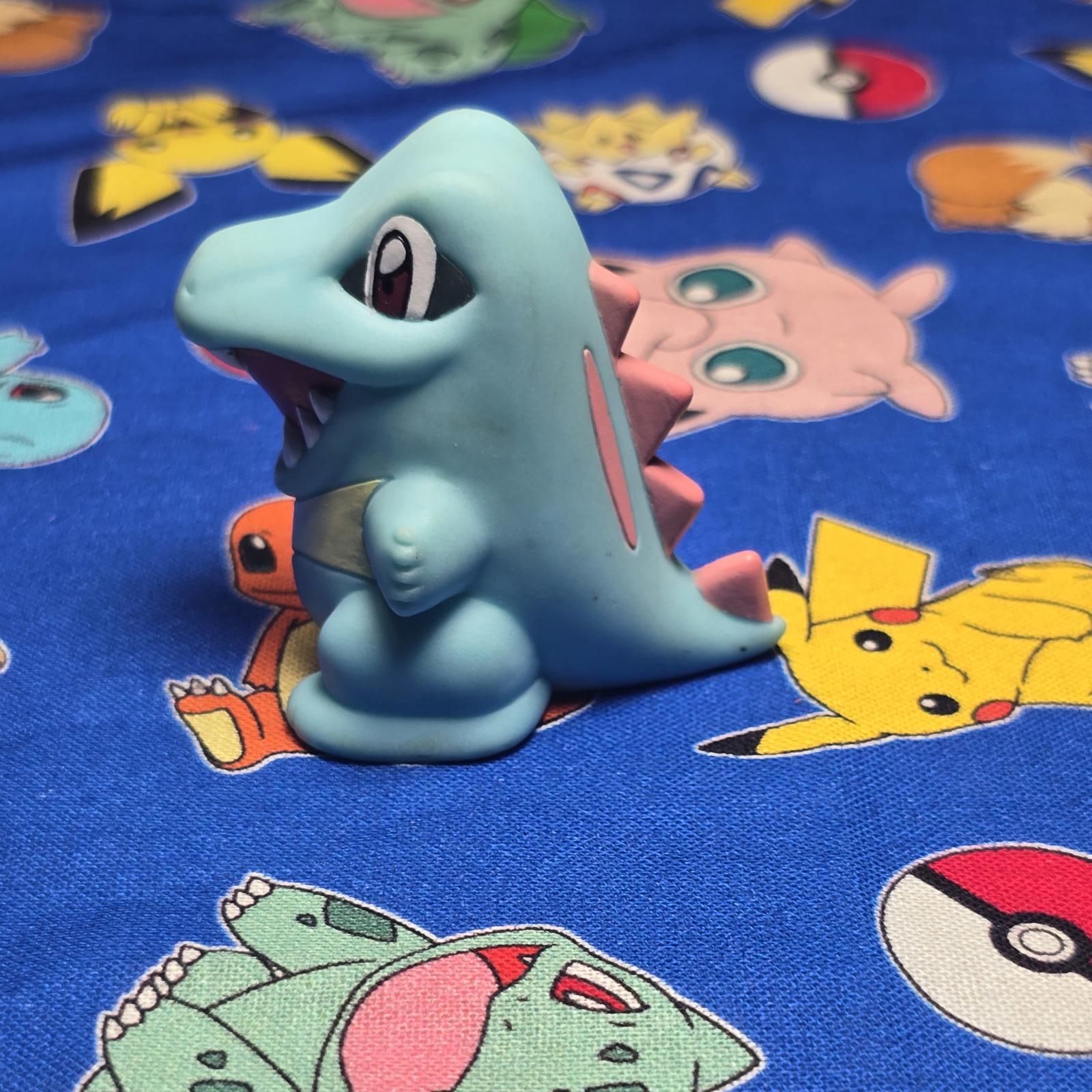 Pokemon Totodile Figure Finger Puppets 1999 Nintendo Bandai PVC Vintage ...