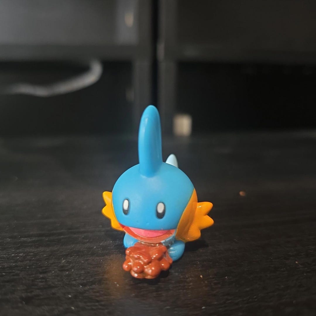 Pokemon Mudkip Figure Finger Puppet 2009 Nintendo Bandai PVC Japan USA ...