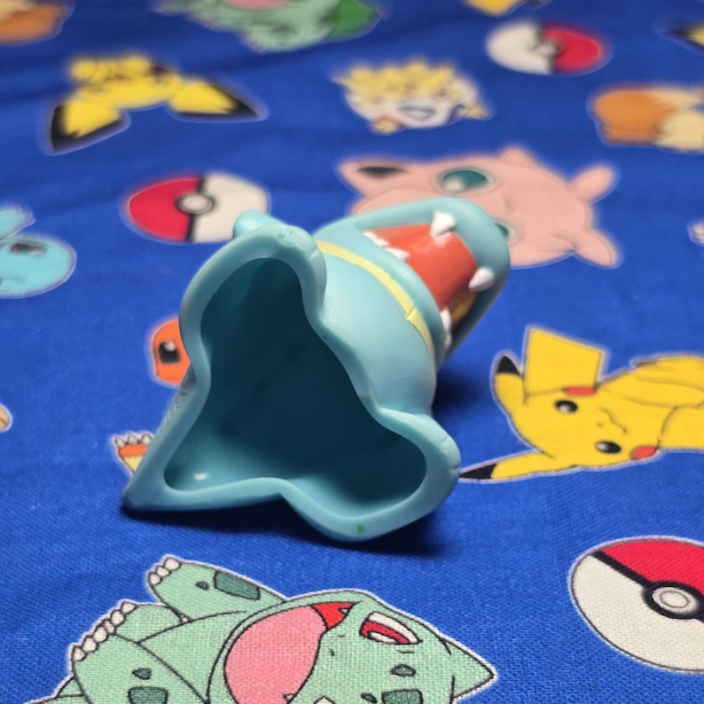 Pokemon Totodile Figure Finger Puppets 1999 Nintendo Bandai PVC Vintage ...