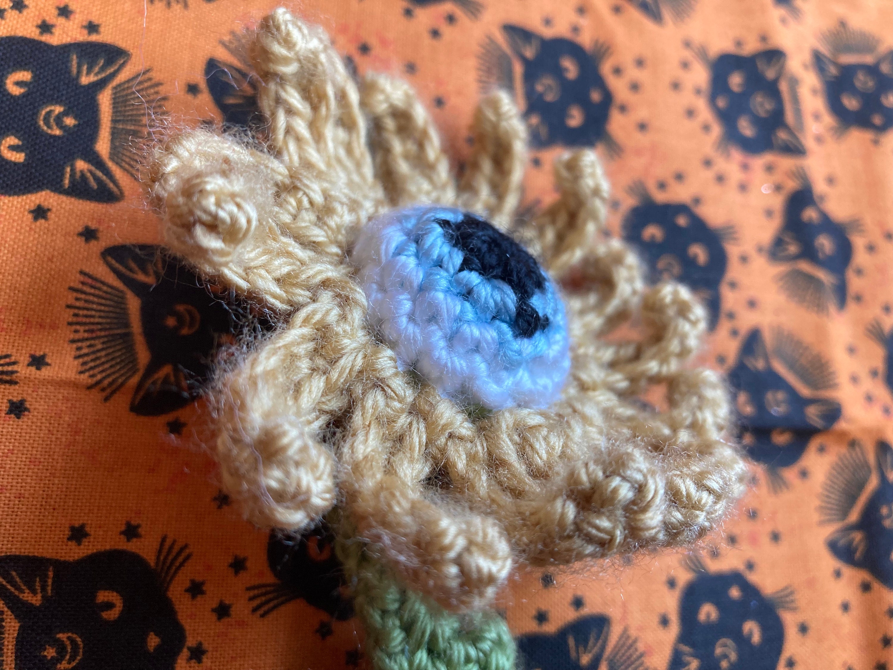 Spooky Flower Crochet Pattern — Eyed Susans - Etsy