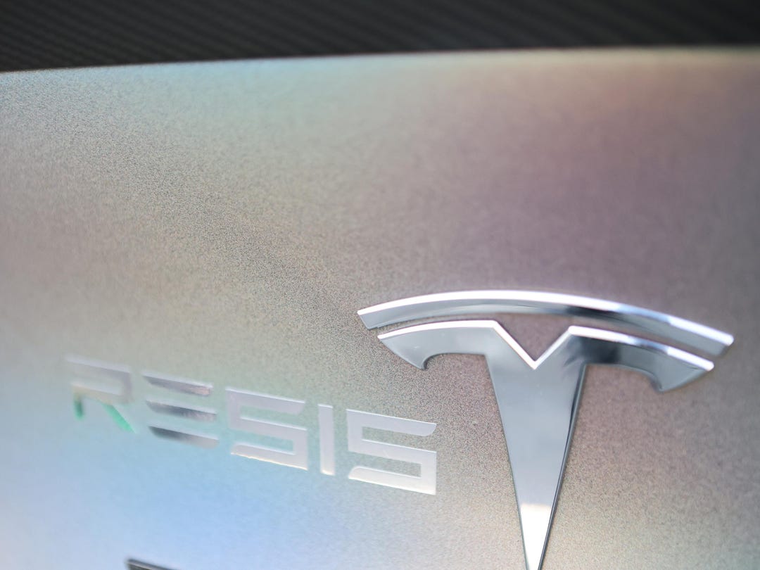 Resist Vinyl Decal in Chrome | Reflective Chrome to Match Emblem | Anti ...