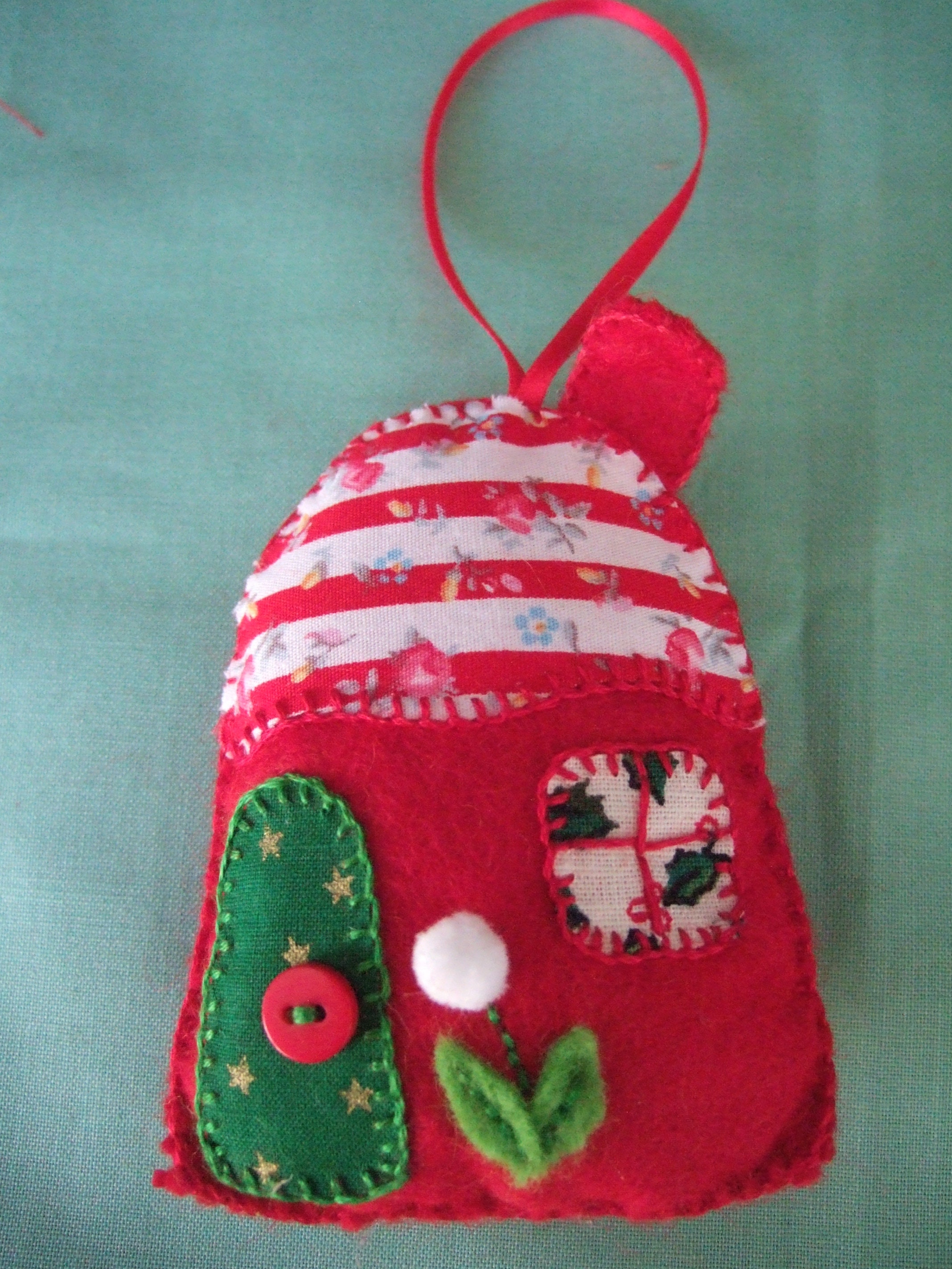 Handmade, Hand Stitched, Felt Christmas Decoration, HOUSE, COTTAGE ...