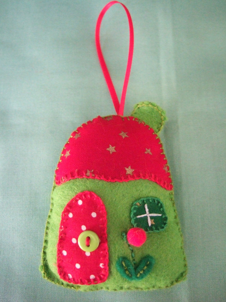 Handmade, Hand Stitched, Felt Christmas Decoration, HOUSE, COTTAGE ...