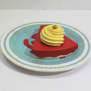 Perfectly Preserved Pie Fallout Inspired, 1:1 Full Scale Prop Replica ...