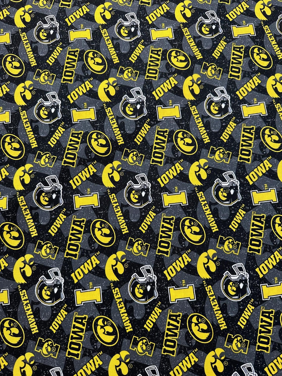 The University of Iowa Hawkeyes Fabric 44" Wide 100% Cotton - Etsy