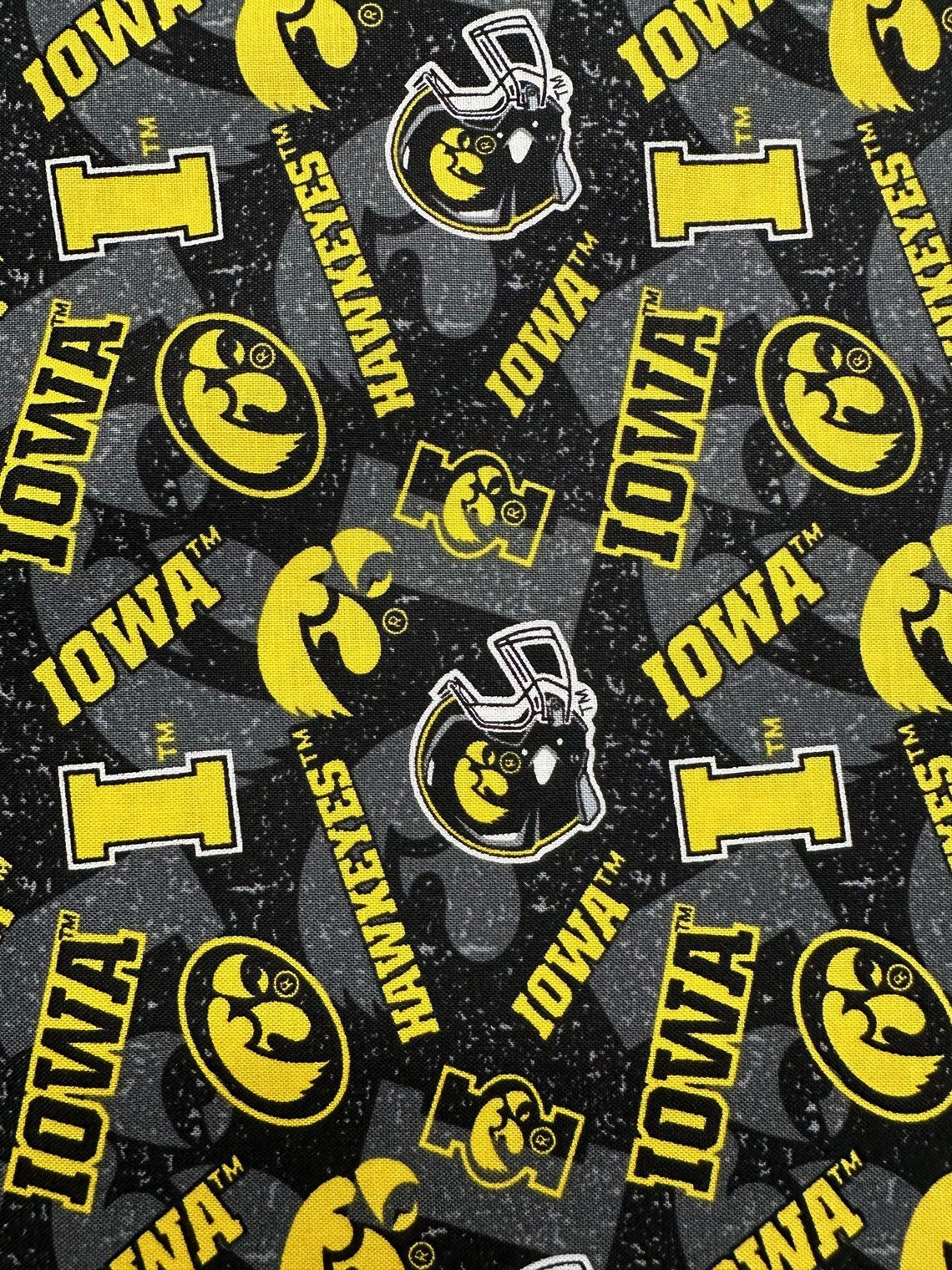 The University of Iowa Hawkeyes Fabric 44" Wide 100% Cotton - Etsy