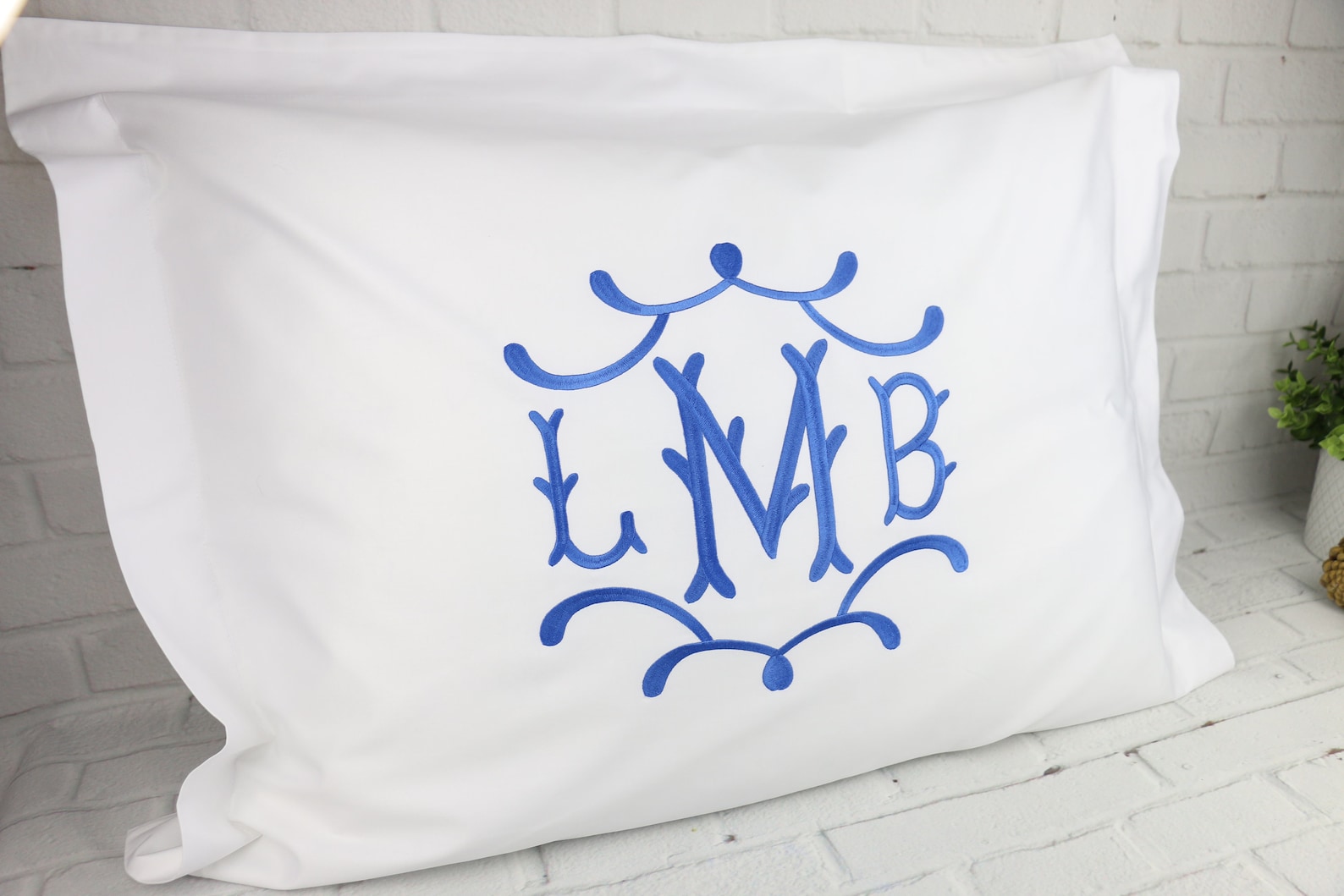 Set of 2 Pillow Shams / 100% Cotton / Monogrammed Embroidered Shams ...
