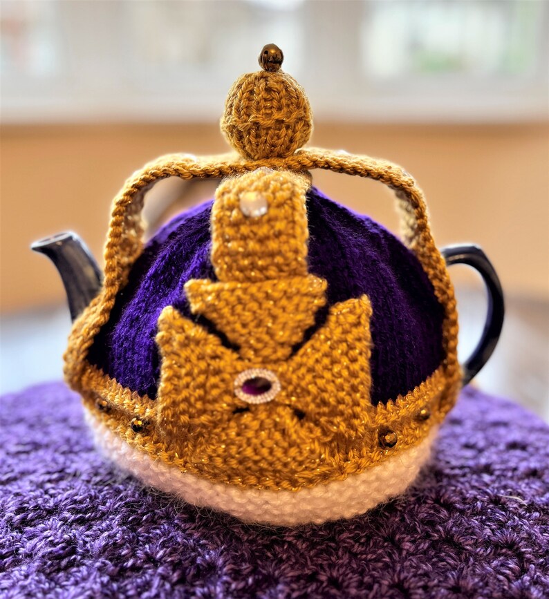 Coronation Crown Tea Cosy Knitting Pattern - Etsy