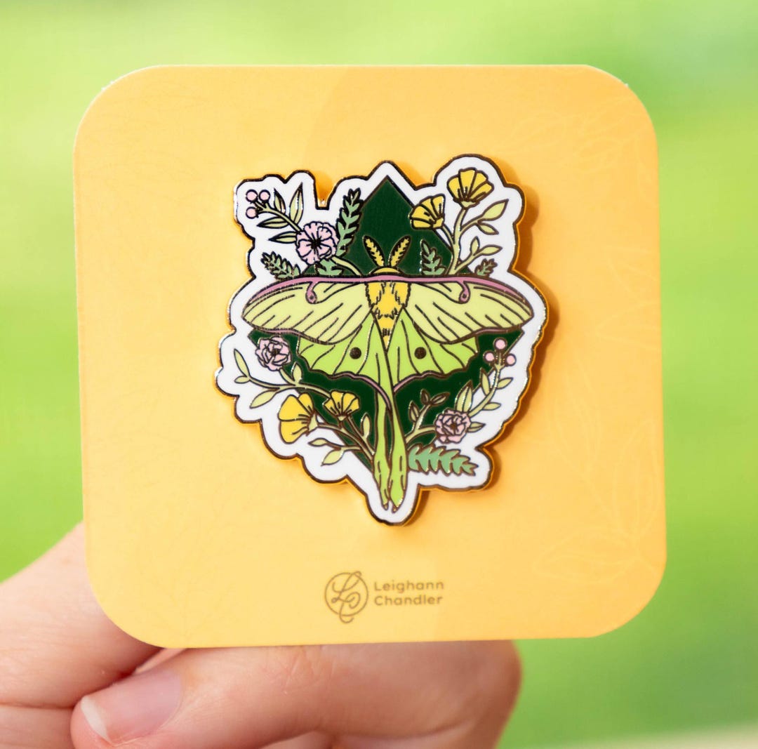 Luna Moth Enamel Pin || Flowers and Green Lunar Moth Brooch Badge - Etsy